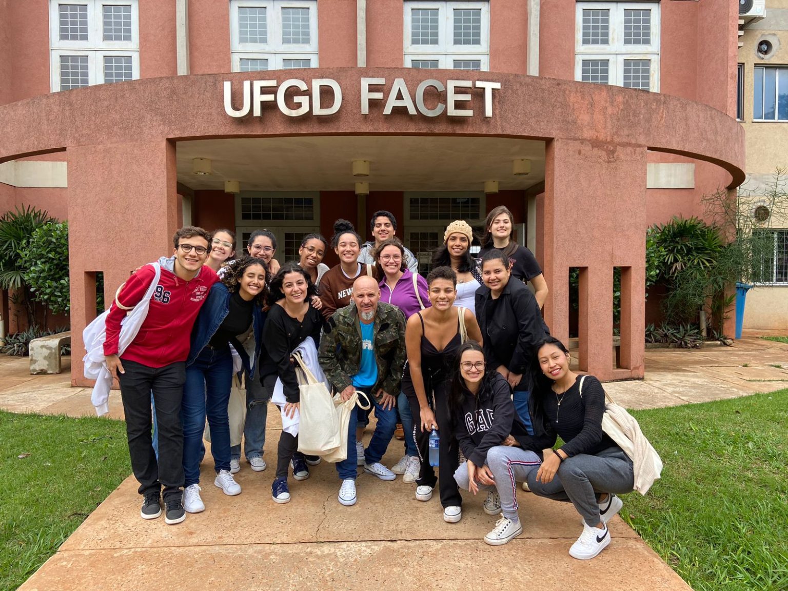 » Alunos do Curso de Engenharia de Alimentos da Facfan/UFMS estão participando da 11ª Seali 2022 ...